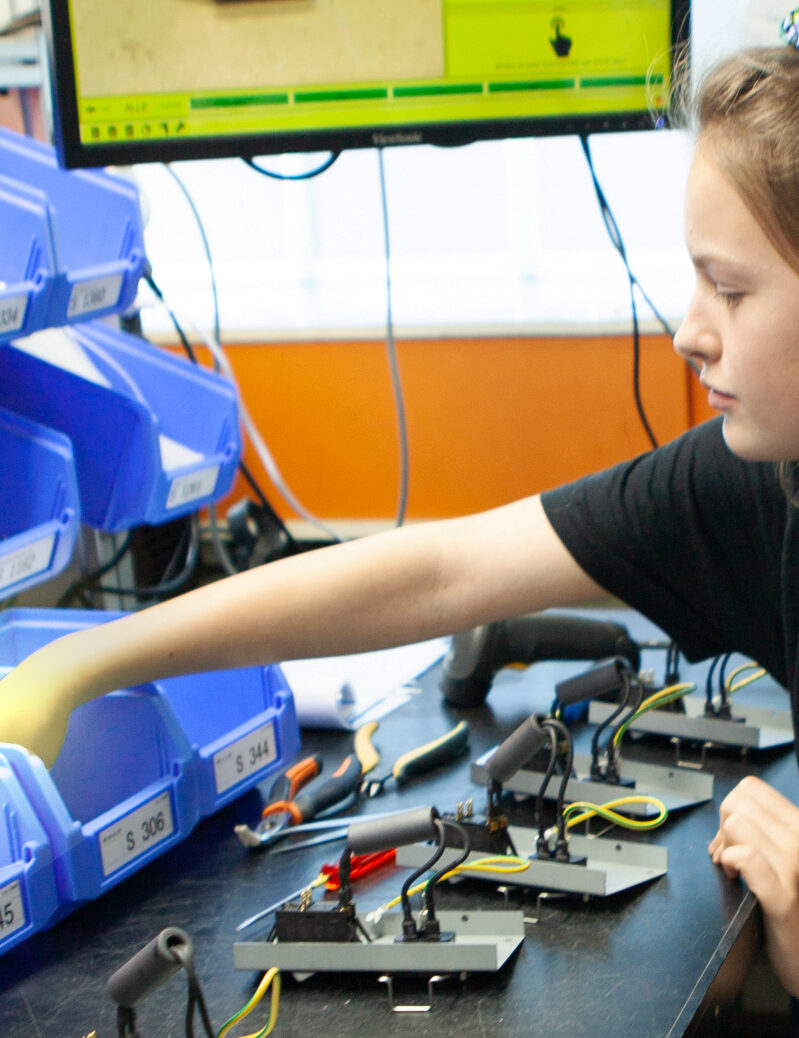 Papierlose Fertigung - Computer Aided Works